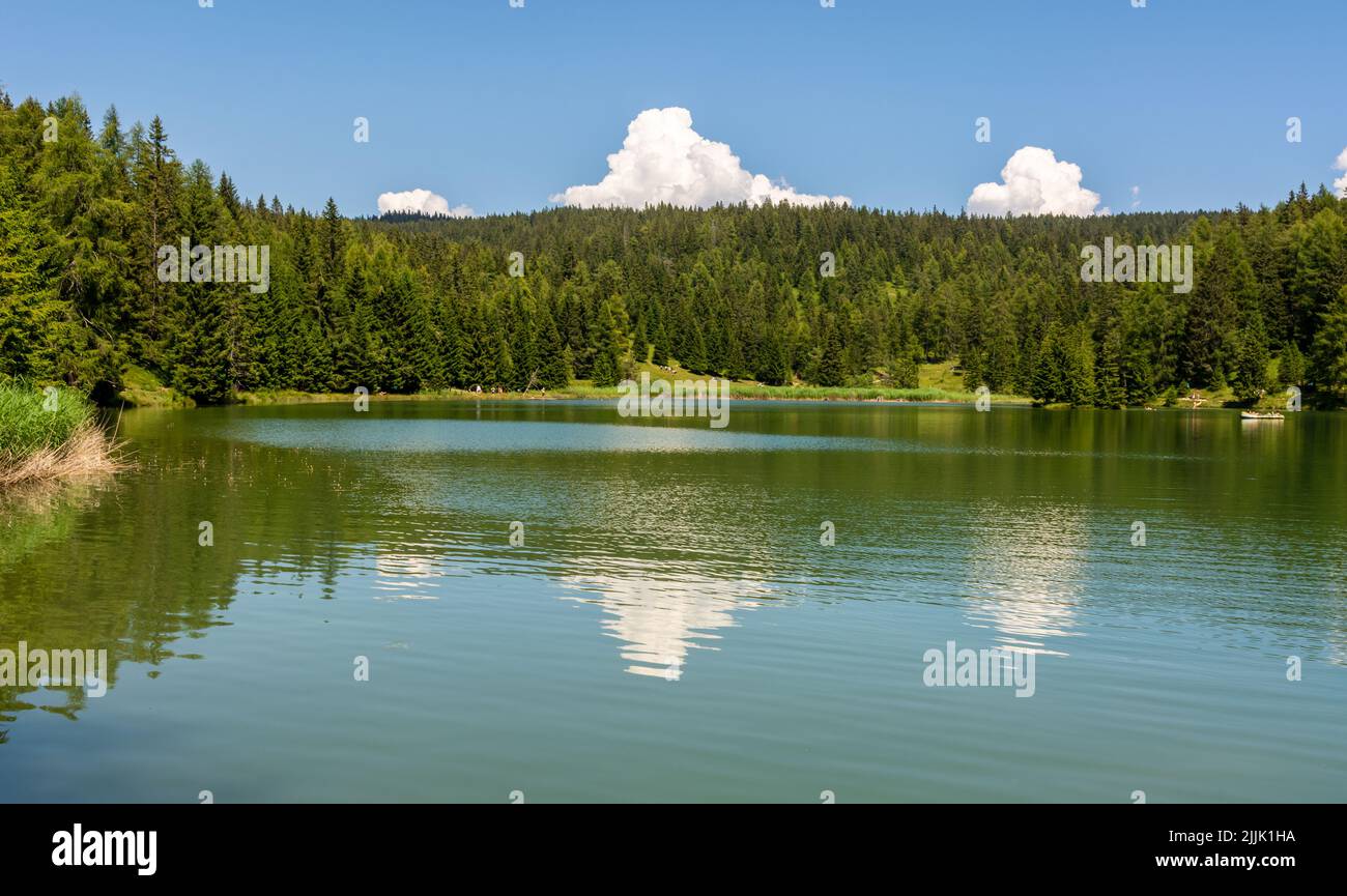 Il Lago di Trit è tra i laghi forestali più belli dell'Alto Adige ...