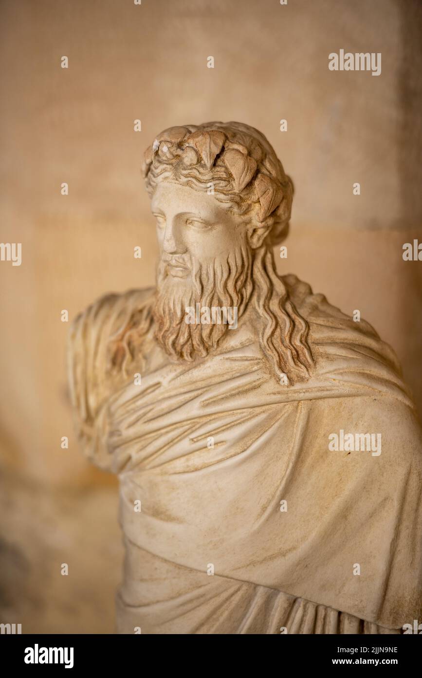 Statua in bronzo di divinità greche immagini e fotografie stock ad alta ...