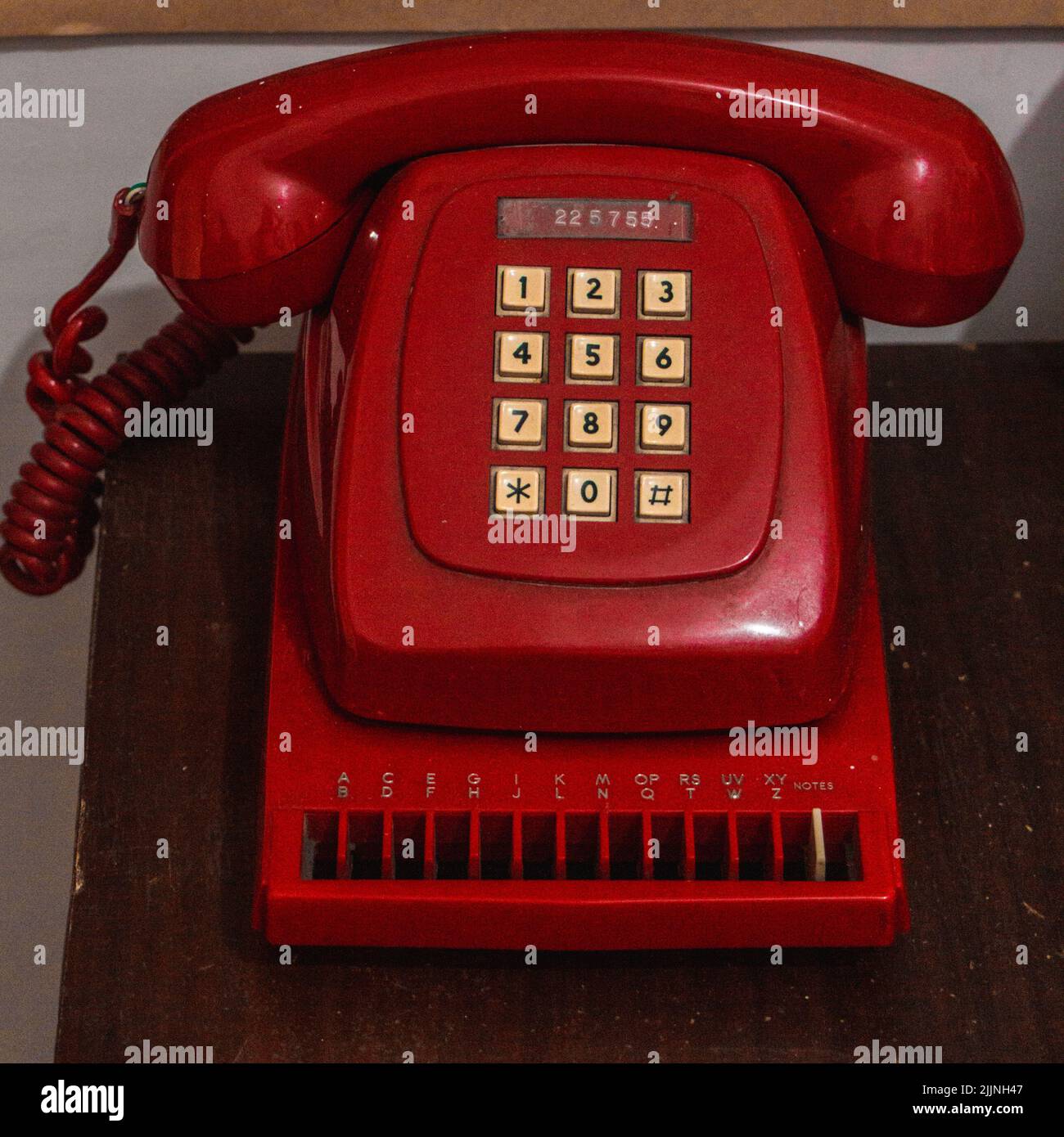 Telefono antico da colorare immagini e fotografie stock ad alta ...