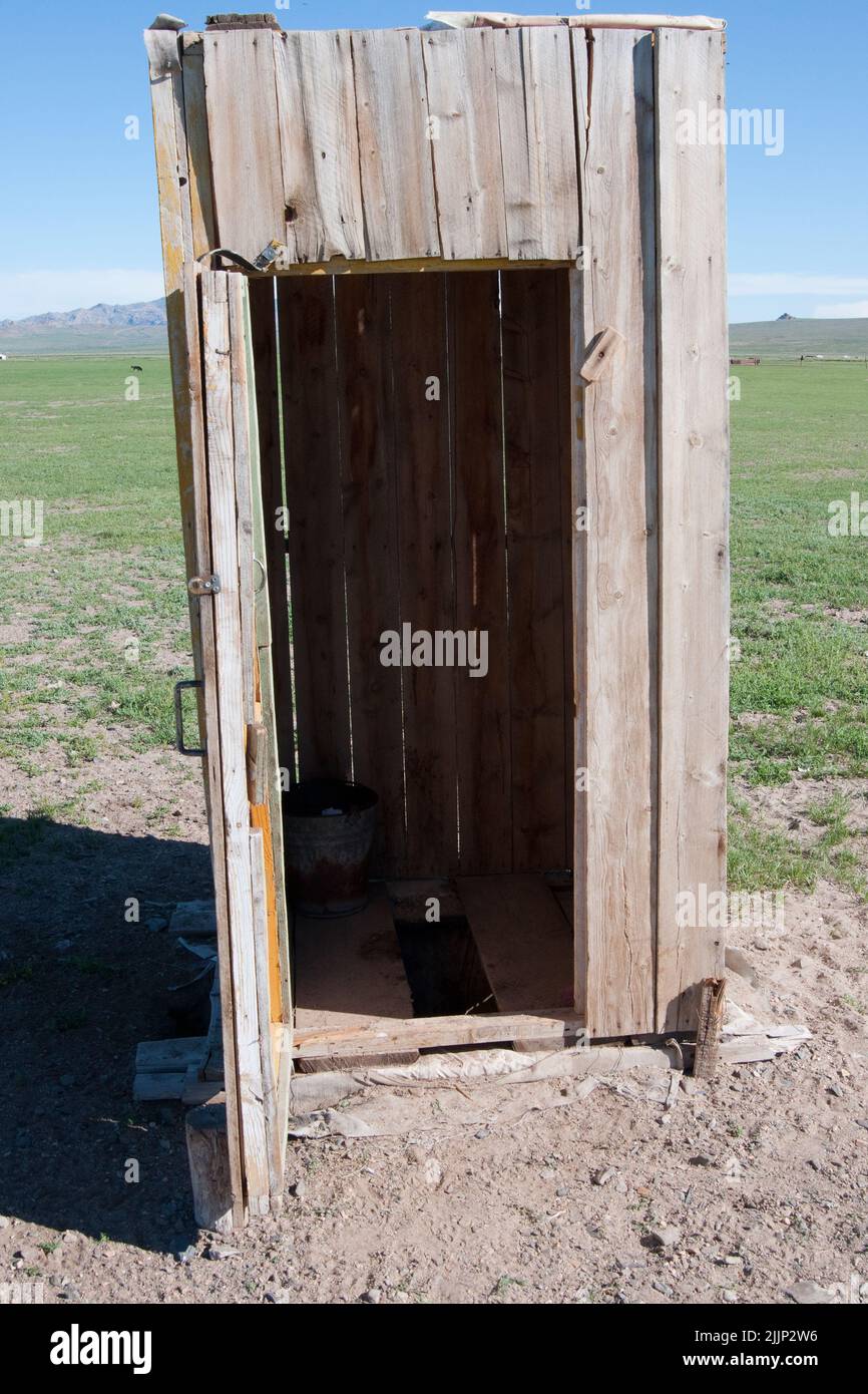Outdoor latrine immagini e fotografie stock ad alta risoluzione - Alamy