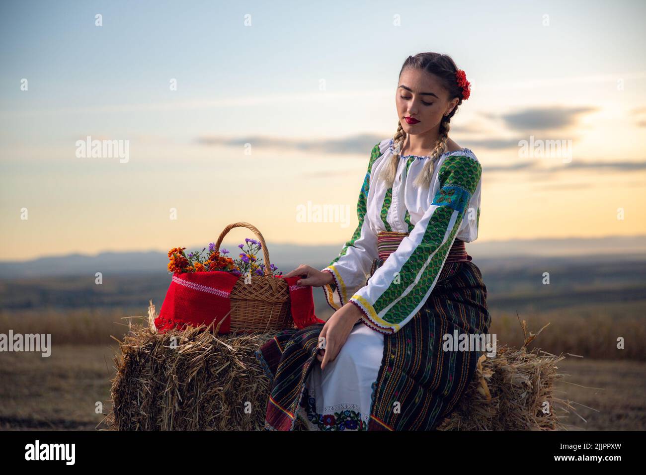 Rumeno donna immagini e fotografie stock ad alta risoluzione - Alamy
