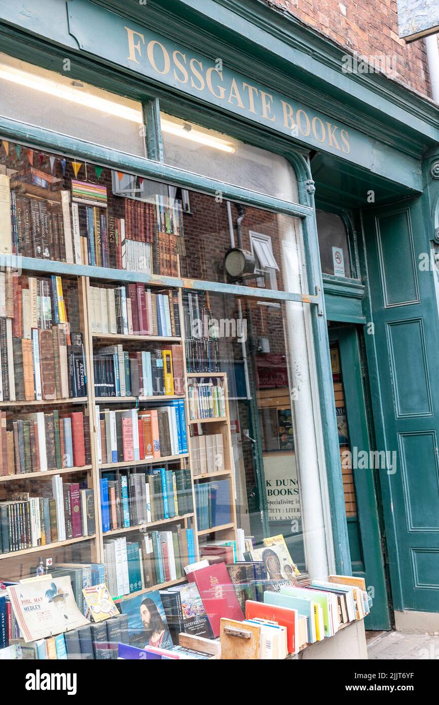 Libri antichi rari immagini e fotografie stock ad alta risoluzione - Alamy