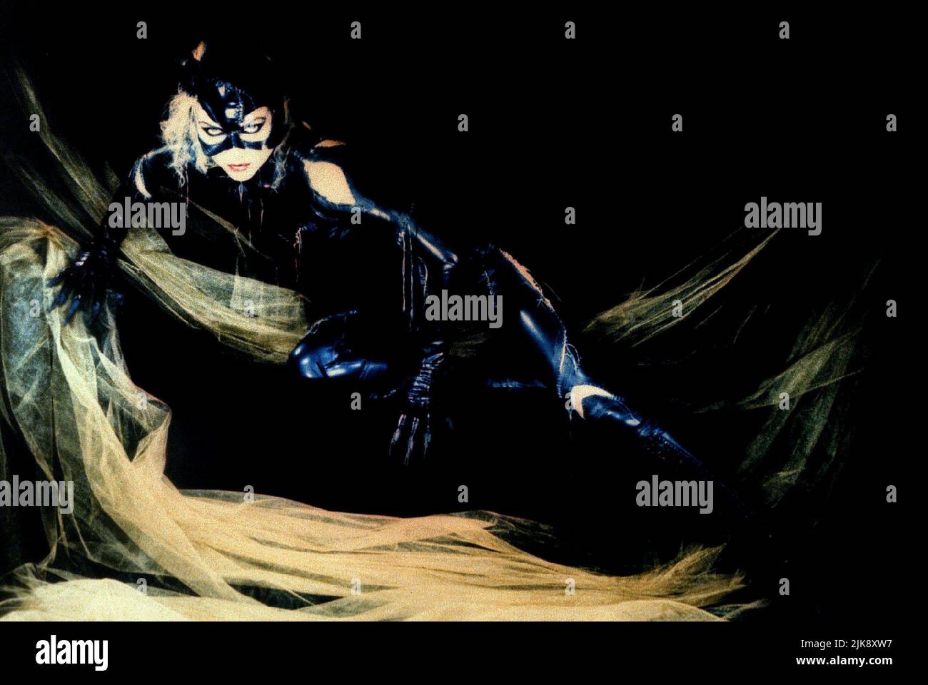 Michelle pfeiffer catwoman immagini e fotografie stock ad alta ...