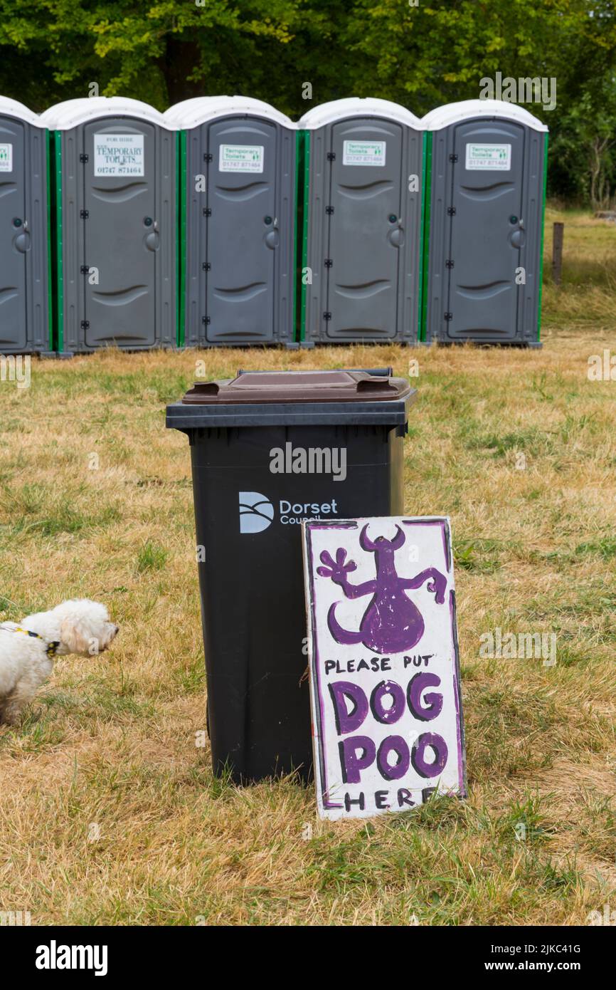 Per favore, metti la cacca di cane qui immagini e fotografie stock ad ...