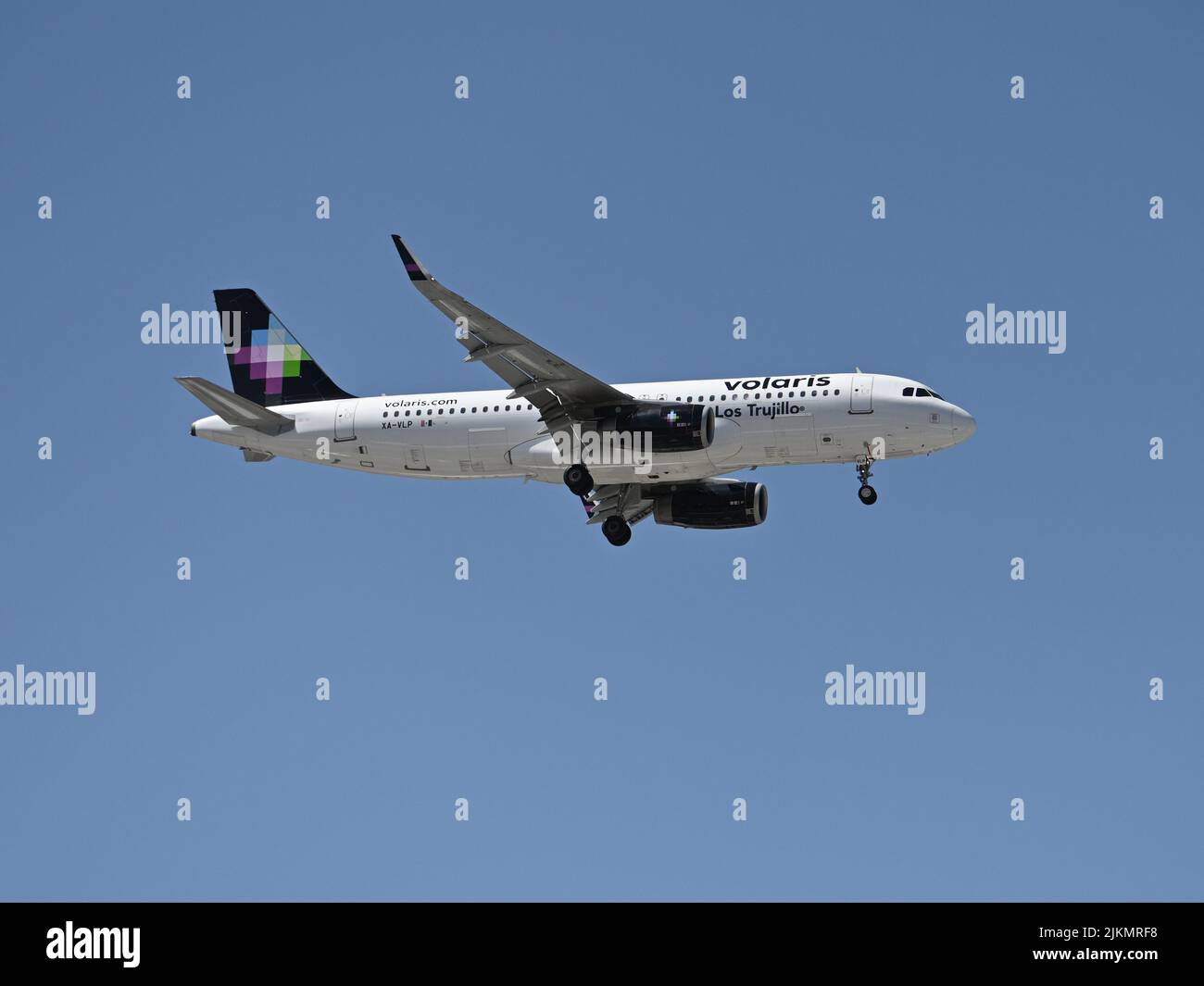 Aereo volaris airbus a320 immagini e fotografie stock ad alta ...