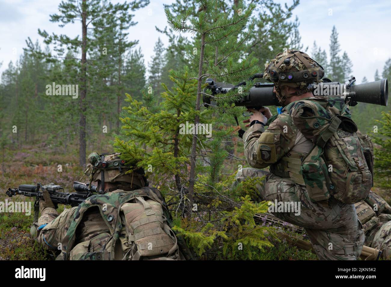 Un soldato degli Stati Uniti, assegnato alla “Viper” Company, 1st ...