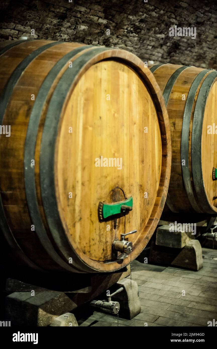 Botti vino medievali immagini e fotografie stock ad alta risoluzione ...