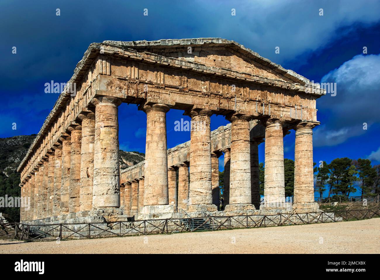 Temple of segesta immagini e fotografie stock ad alta risoluzione - Alamy
