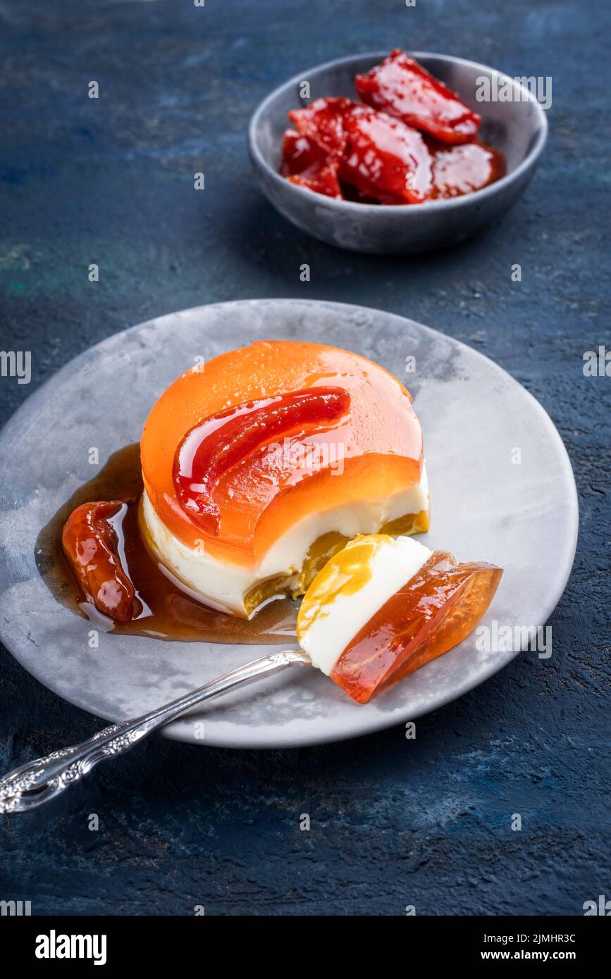 Manger in bianco immagini e fotografie stock ad alta risoluzione - Alamy
