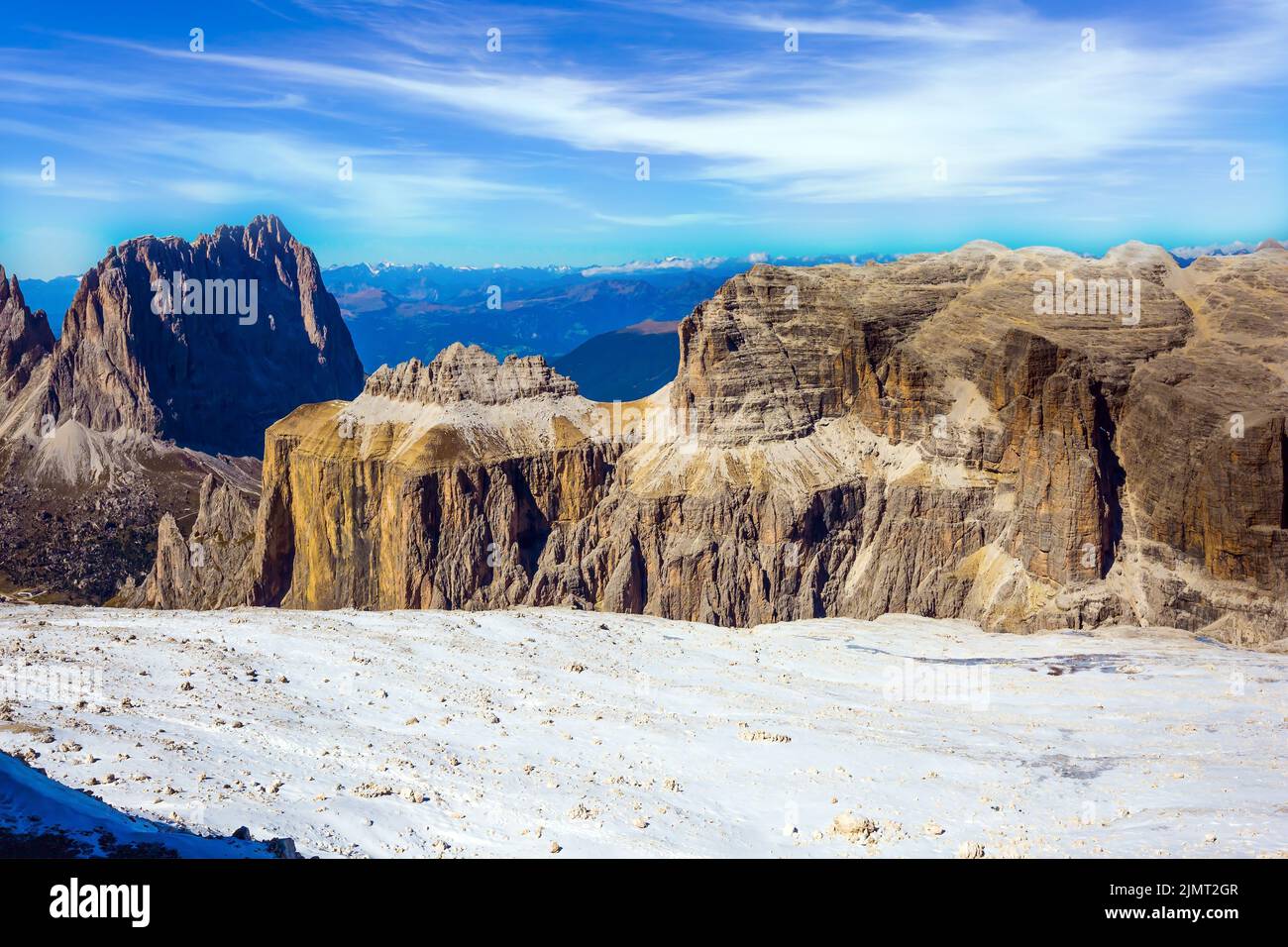 Passo di montagna di pordoi immagini e fotografie stock ad alta ...