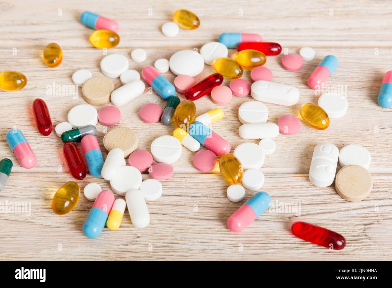 Raccolta di varie compresse e pillole mediche. Pillole, compresse e ...