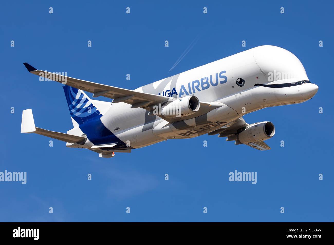 Aeromobile balena beluga immagini e fotografie stock ad alta ...