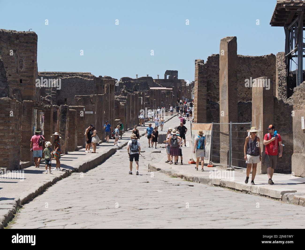 Storica strada romana immagini e fotografie stock ad alta risoluzione ...