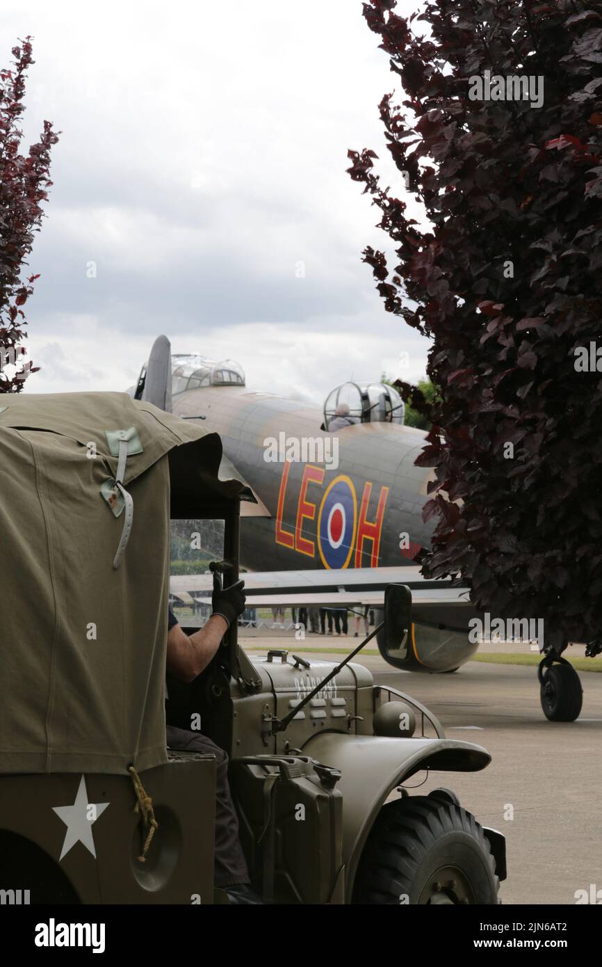 Avro lancaster bombardiere cockpit immagini e fotografie stock ad alta ...