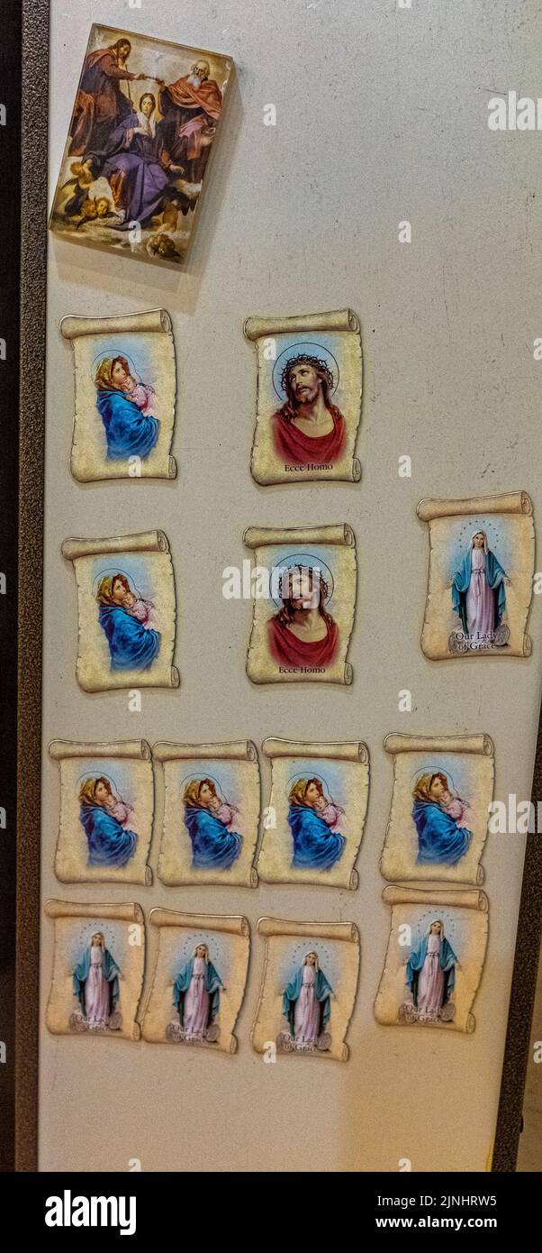 Oggetti da collezione di santini immagini e fotografie stock ad alta ...
