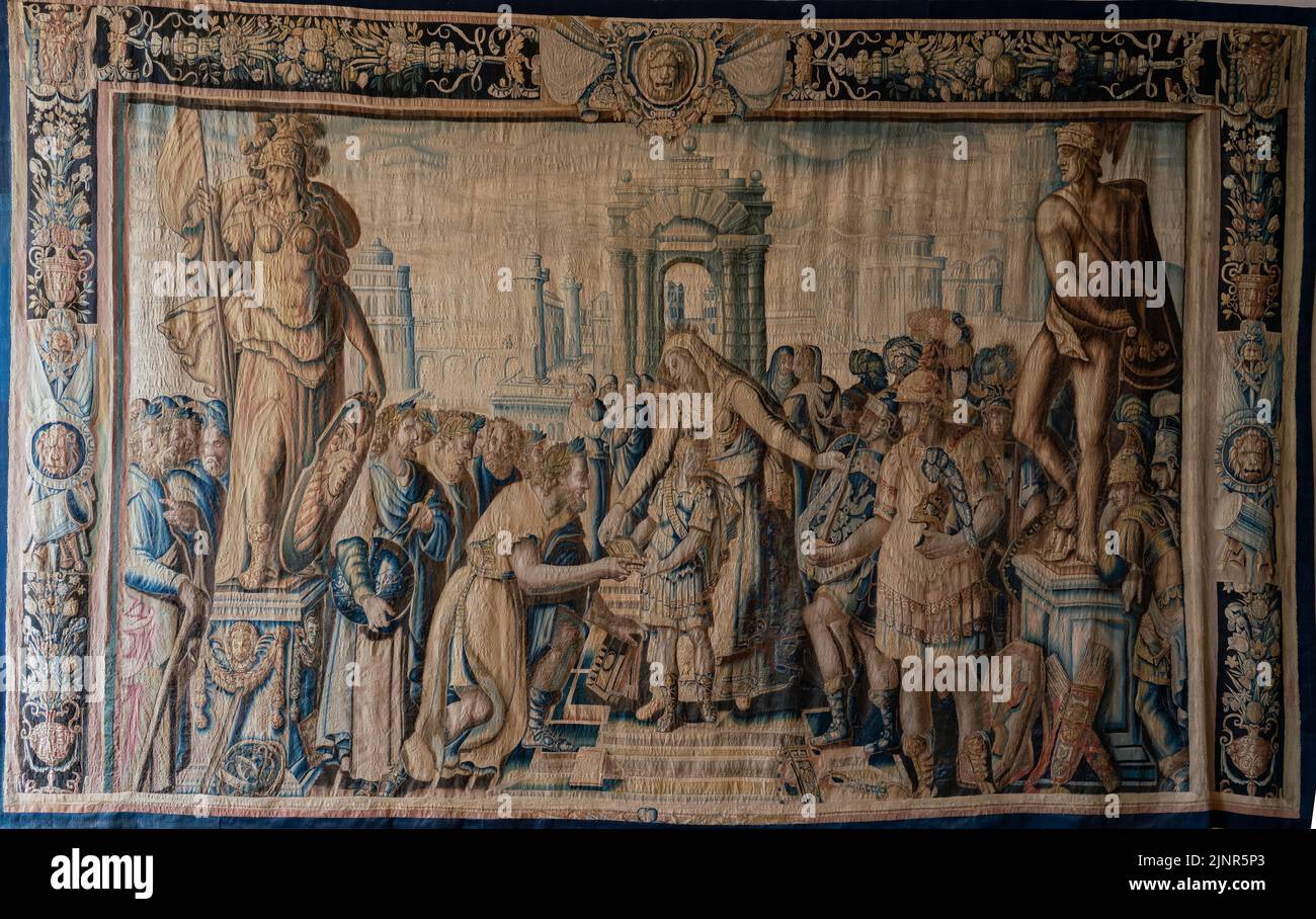 Opere d'arte all'interno dello Chateau de Chombard architettura ...