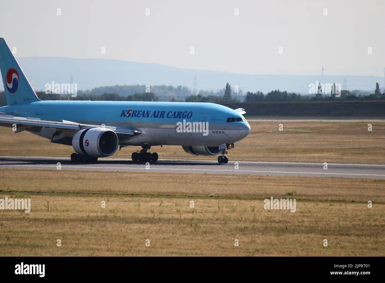 777 aereo da carico immagini e fotografie stock ad alta risoluzione - Alamy