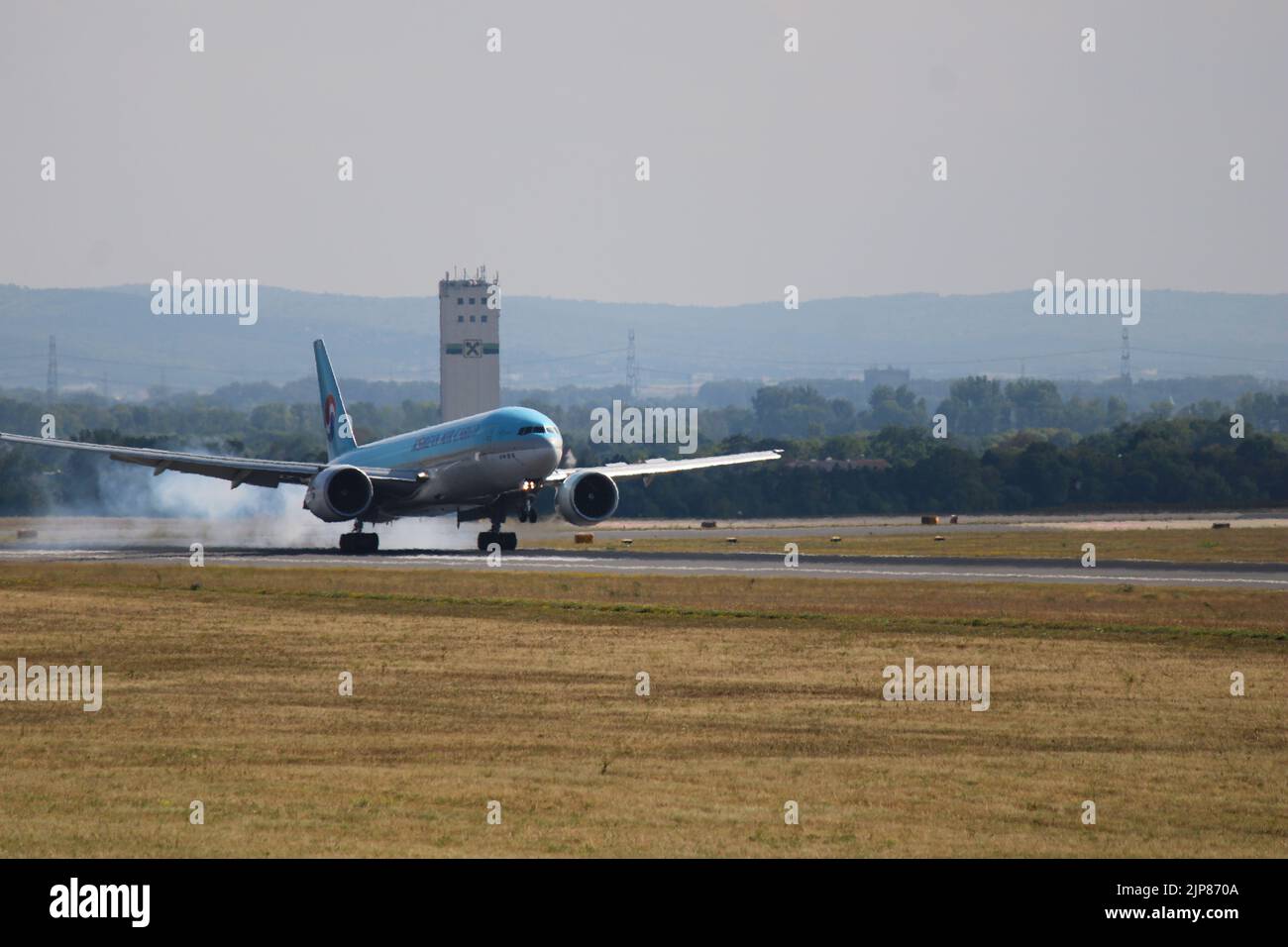 777 aereo da carico immagini e fotografie stock ad alta risoluzione - Alamy