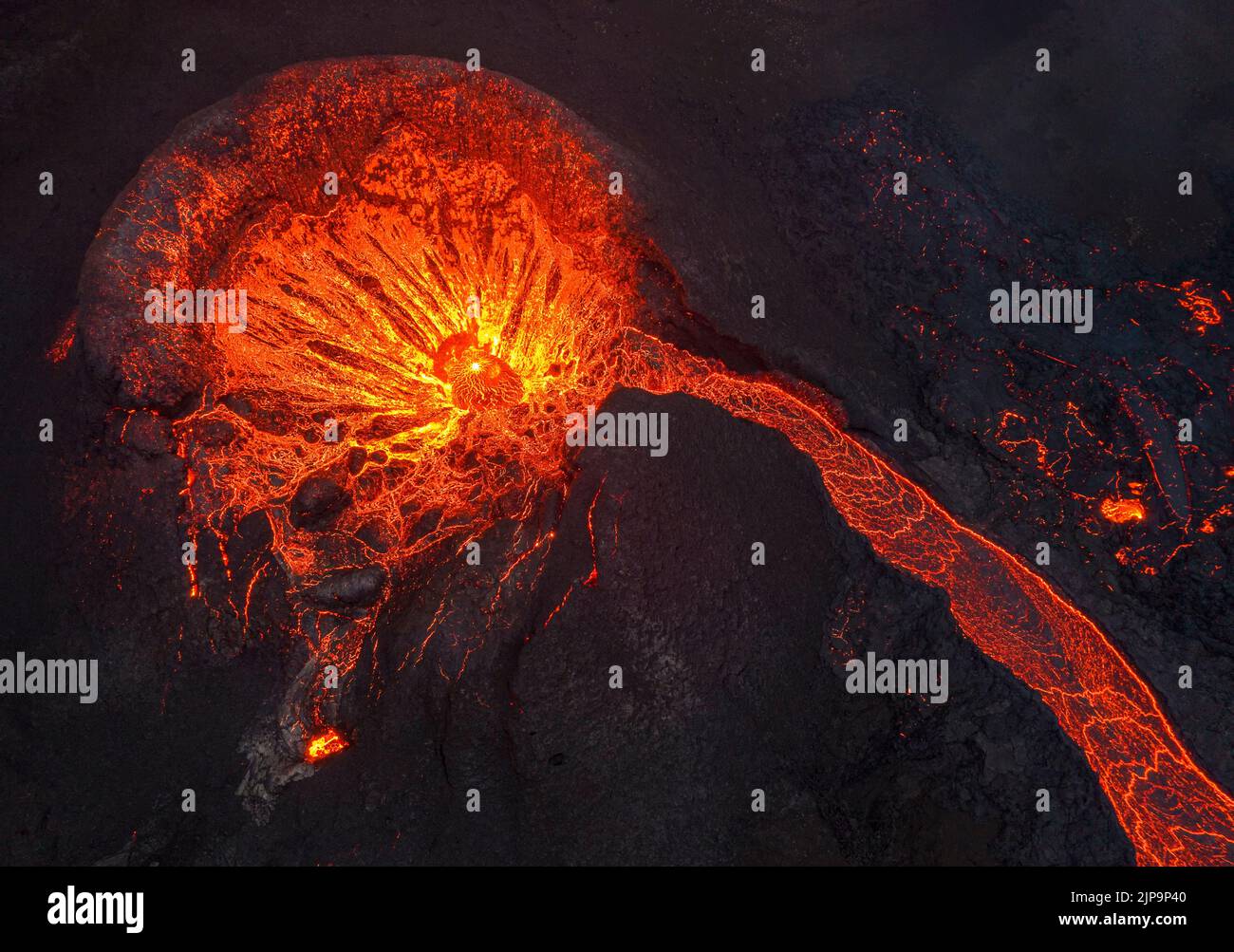 fuoco, cratere vulcanico, lava, eruzione vulcanica, magma, drohnenflug ...
