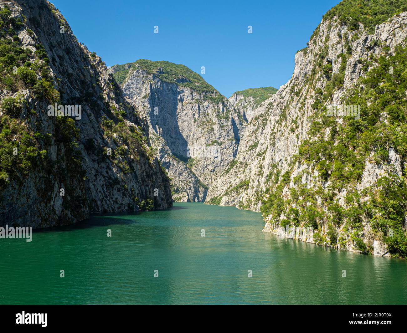 Koman lake immagini e fotografie stock ad alta risoluzione - Alamy