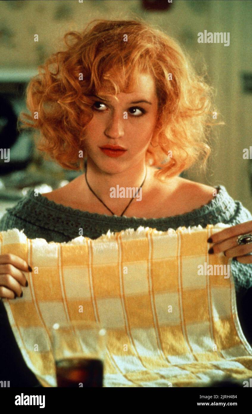 Molly ringwald immagini e fotografie stock ad alta risoluzione - Alamy