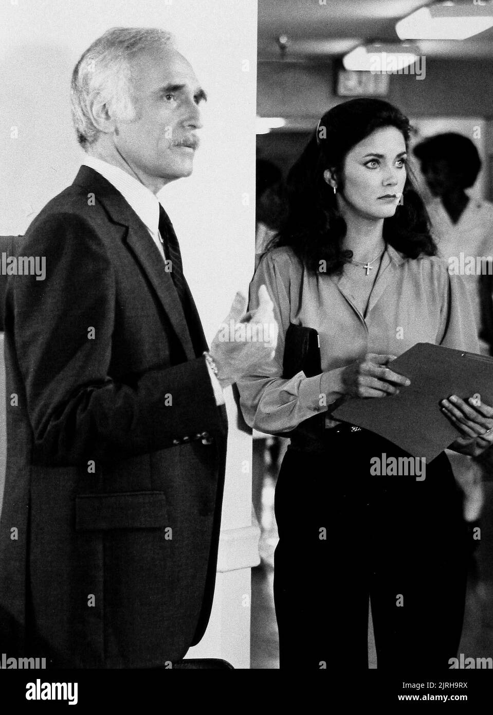 Lynda carter tv immagini e fotografie stock ad alta risoluzione - Alamy