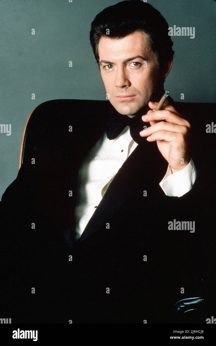 Lewis Collins Film: Chi osa vince (1984) personaggi: Capitan Peter ...
