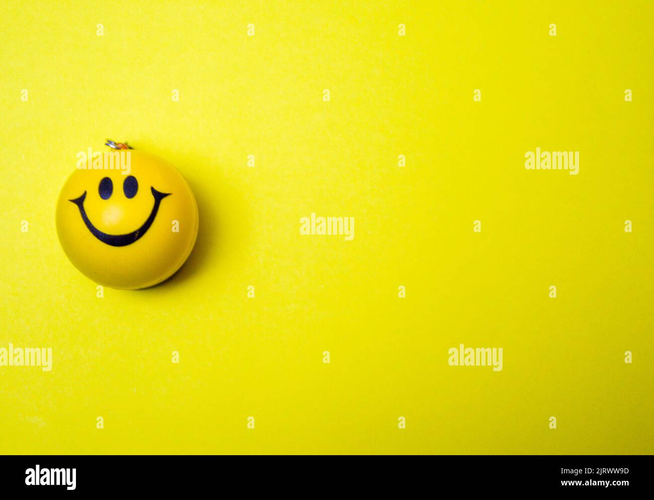 Happy emoji emoticon smiley face immagini e fotografie stock ad alta ...