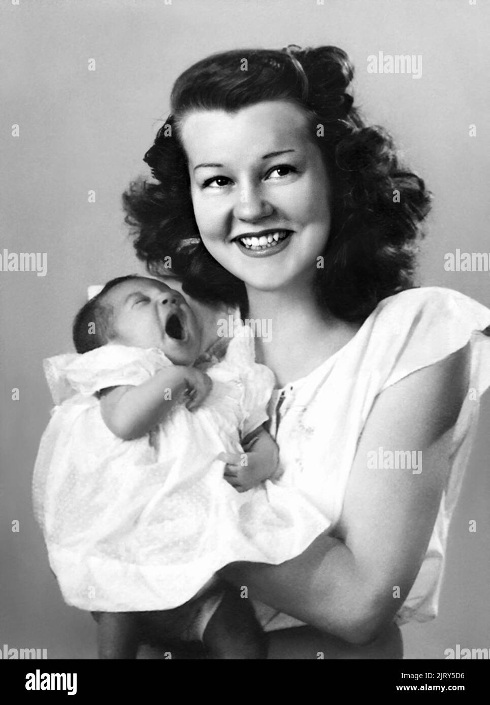 1946 , giugno , USA : la celebre cantante e attrice americana CHER ...