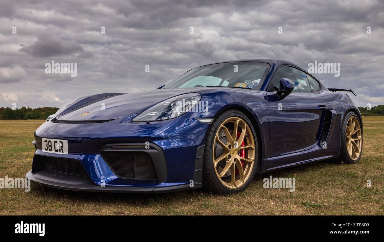 Porsche gt4 718 cayman immagini e fotografie stock ad alta risoluzione ...