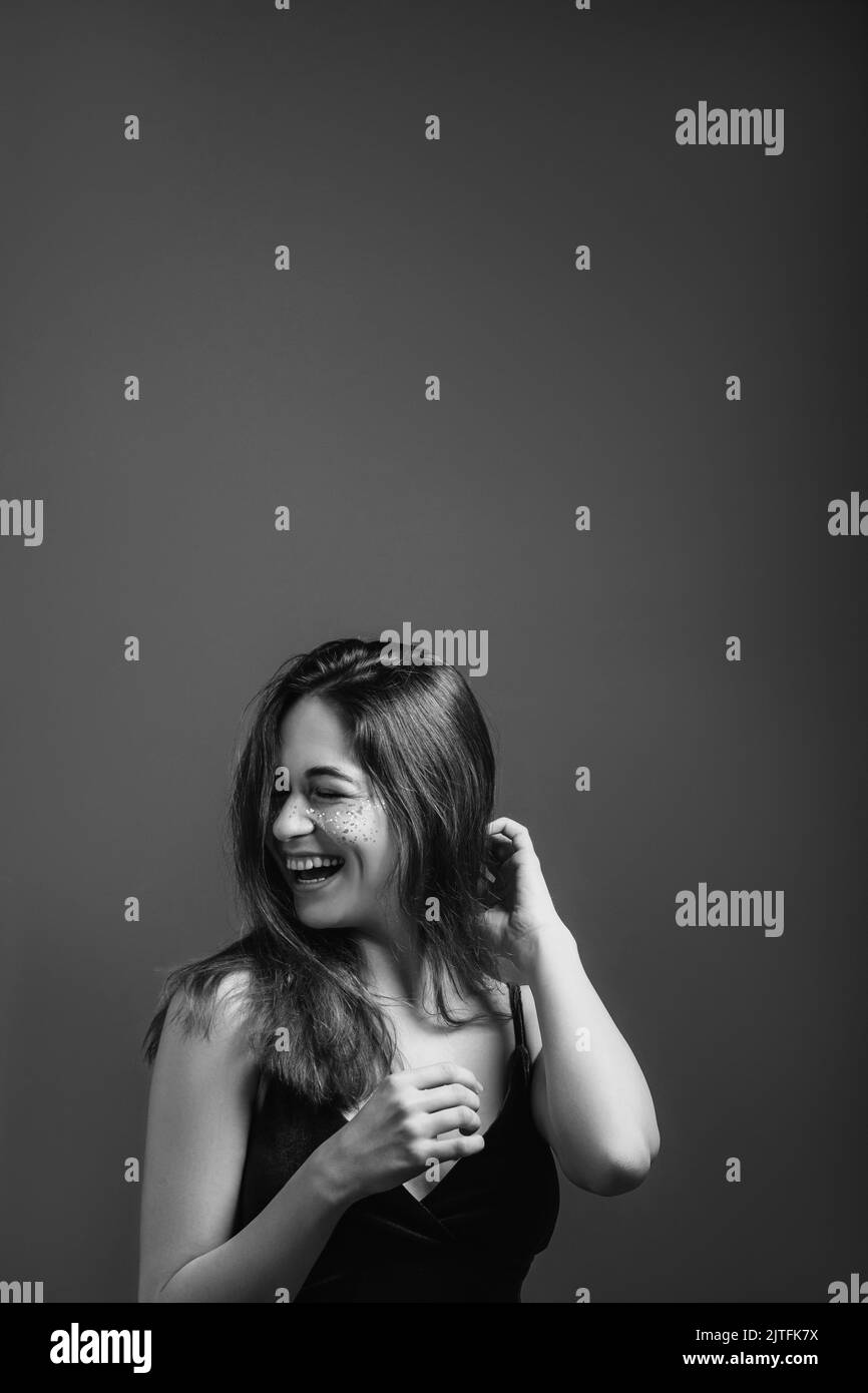 Persona che ride Foto e Immagini Stock in Bianco e Nero - Alamy