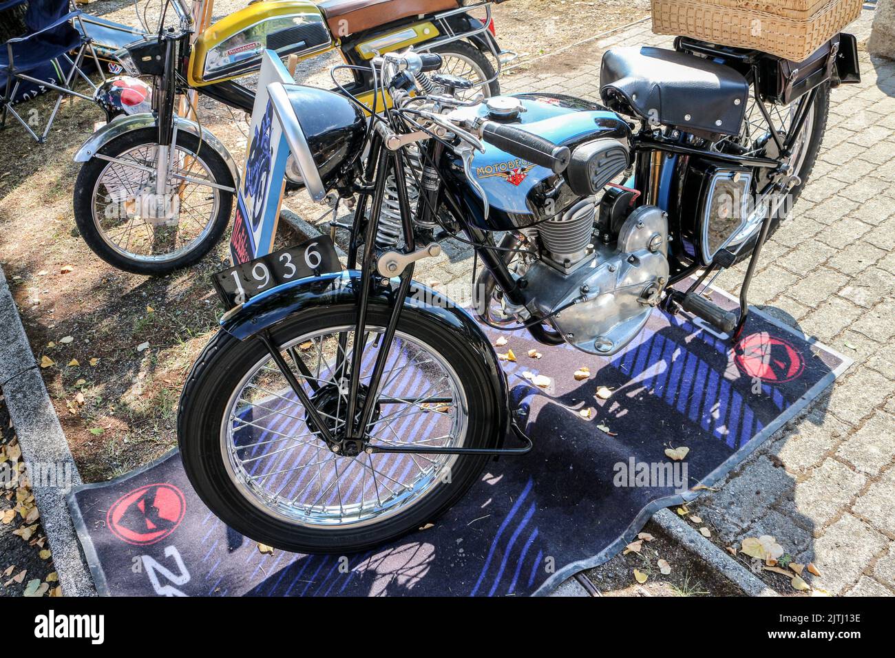 Motobecane moped immagini e fotografie stock ad alta risoluzione - Alamy