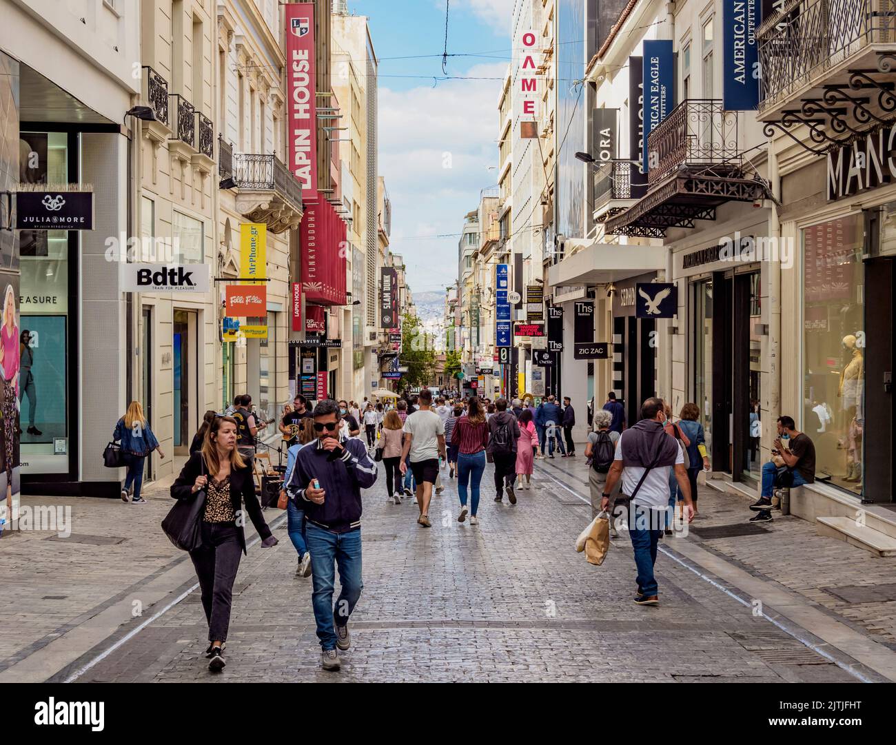 Via ermou centro di atene immagini e fotografie stock ad alta ...
