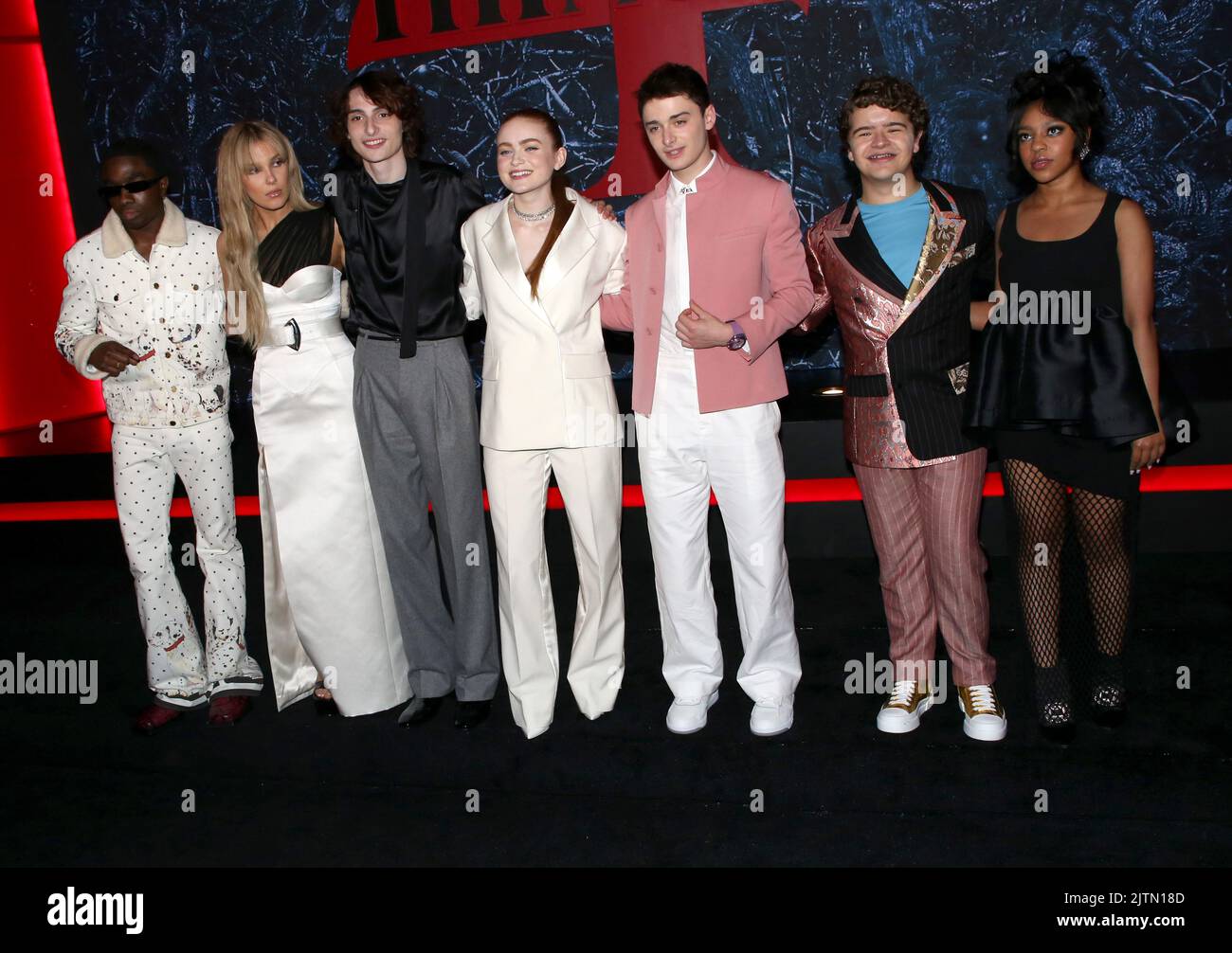 David Harbour, Caleb McLaughlin, Millie Bobby Brown, Finn Wolfhard ...