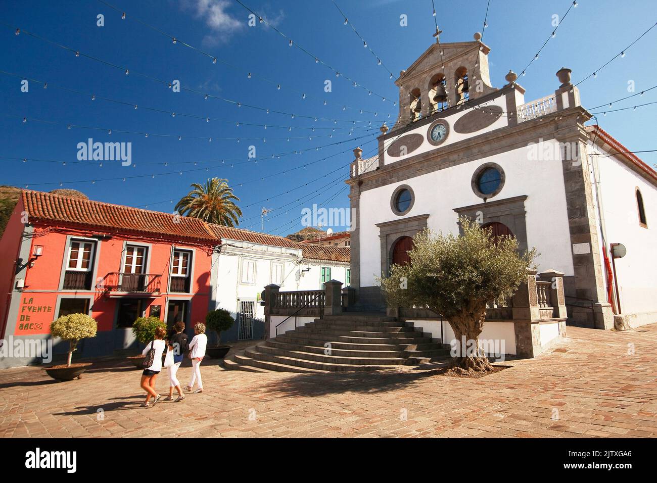 Iglesia de san mateo apostol immagini e fotografie stock ad alta risoluzione - Alamy