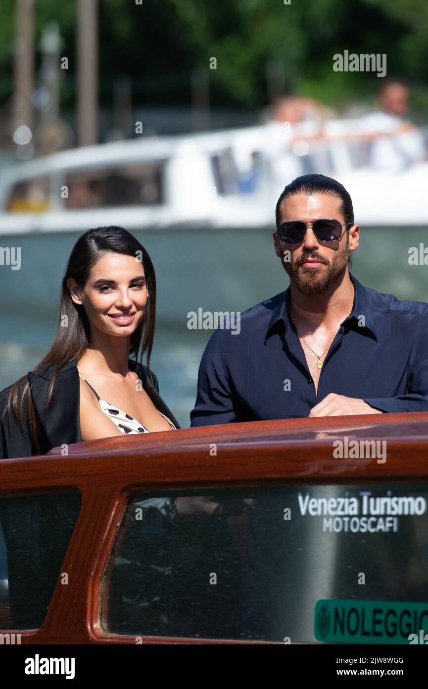 Francesca chillemi e can yaman immagini e fotografie stock ad alta ...