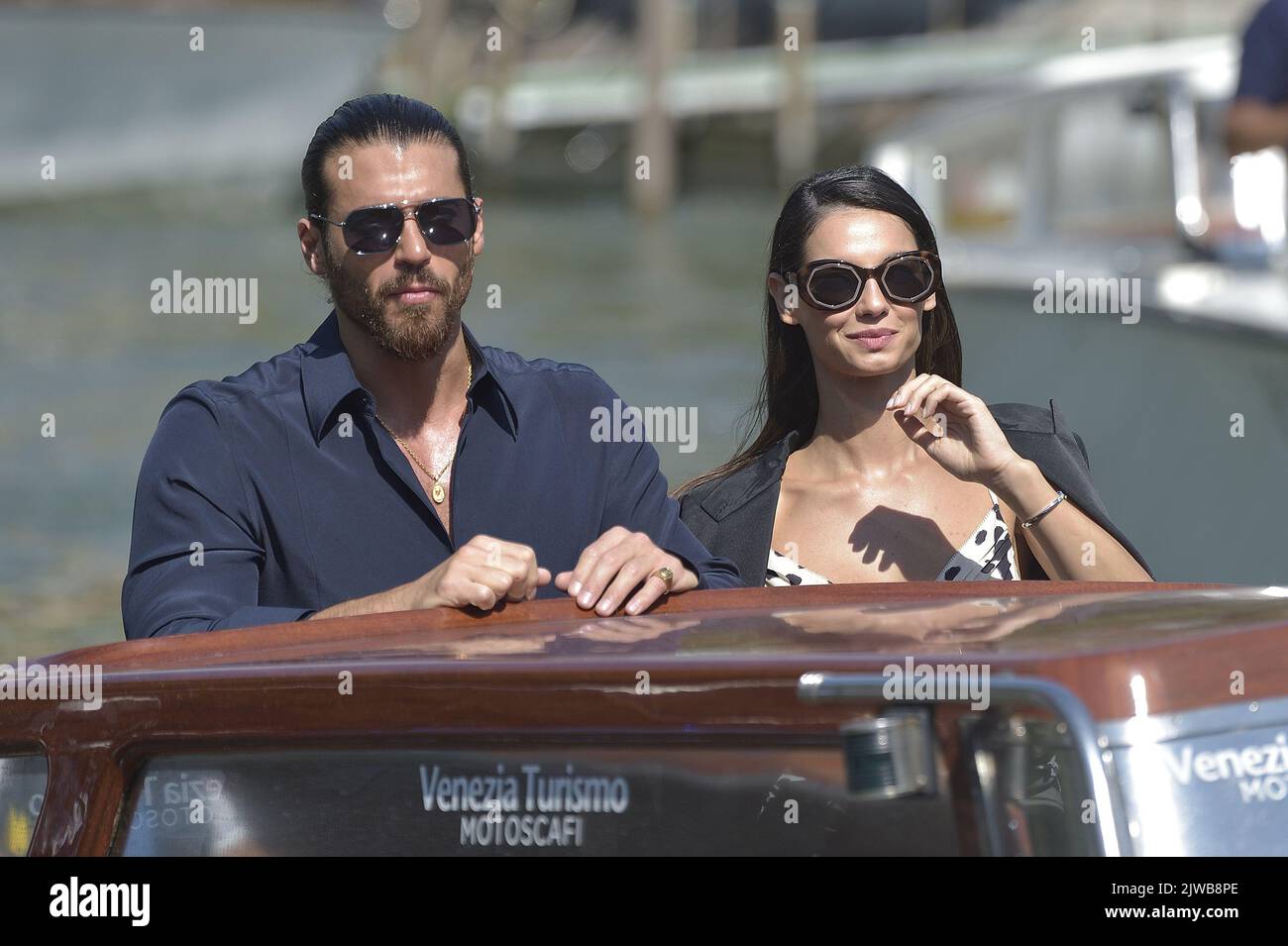 Francesca chillemi e can yaman immagini e fotografie stock ad alta ...