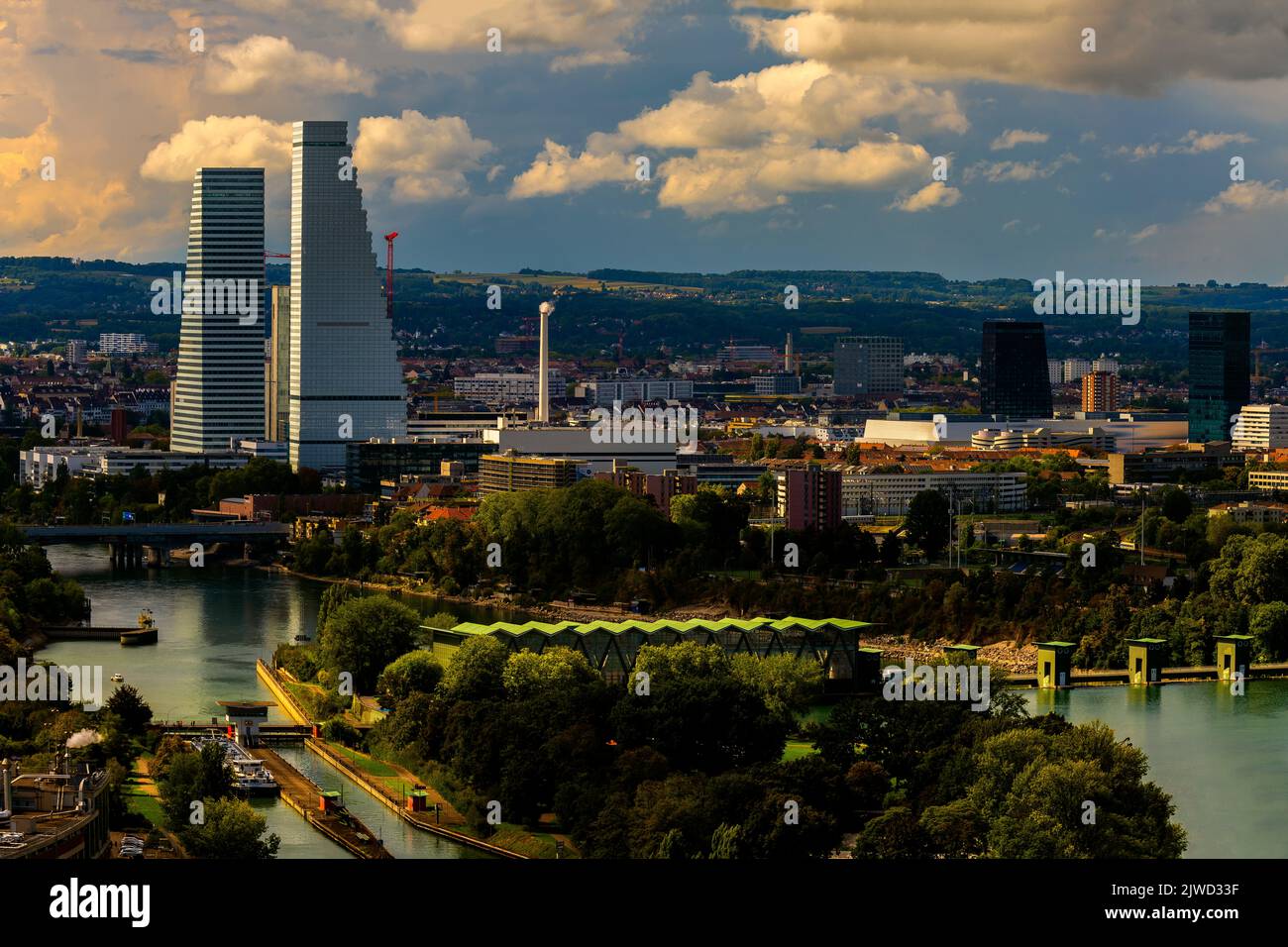 Lo skyline di Basilea è cambiato radicalmente con la costruzione delle ...