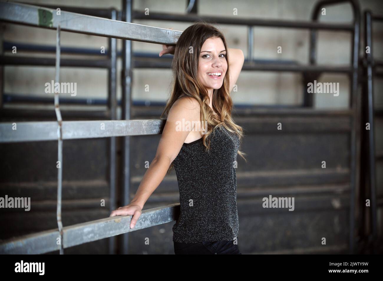 La cantante australiana Jasmine Rae posa per una fotografia durante il ...