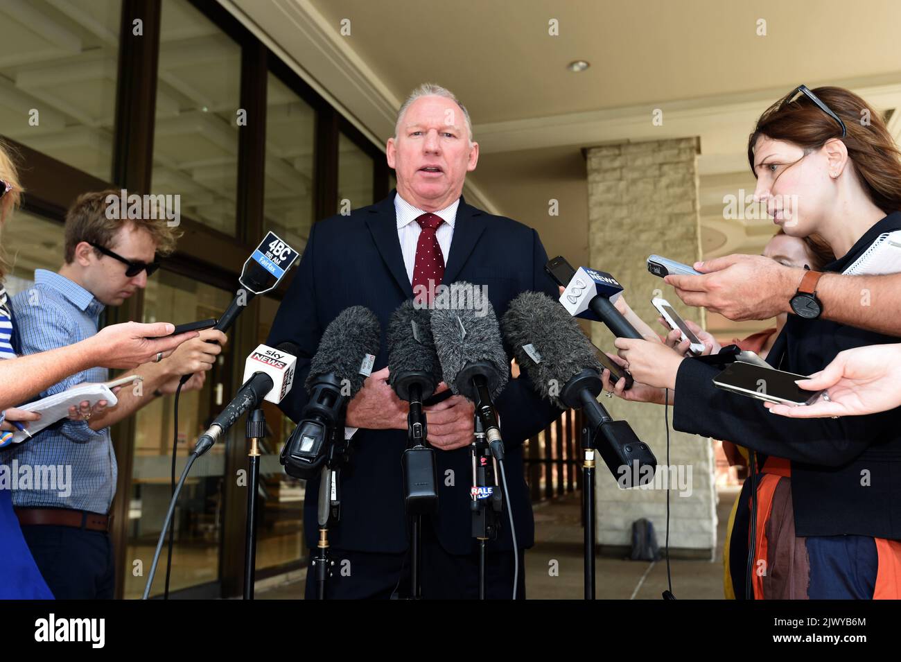 Il vice Premier del Queensland Jeff Seeney annuncia le sue dimissioni ...