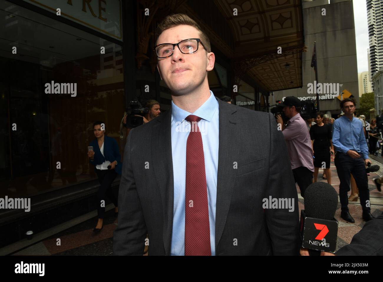 L'ex soldato dell'esercito australiano Alexander Gall lascia i ...