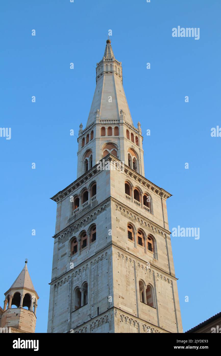 Torre ghirlandina simbolo di modena immagini e fotografie stock ad alta ...