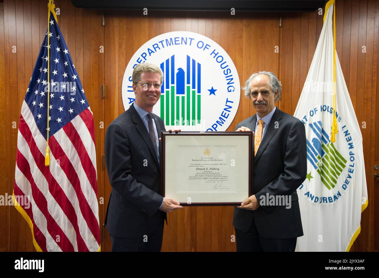 Cerimonia di giuramento, con il Segretario Shaun Donovan, per un gruppo ...