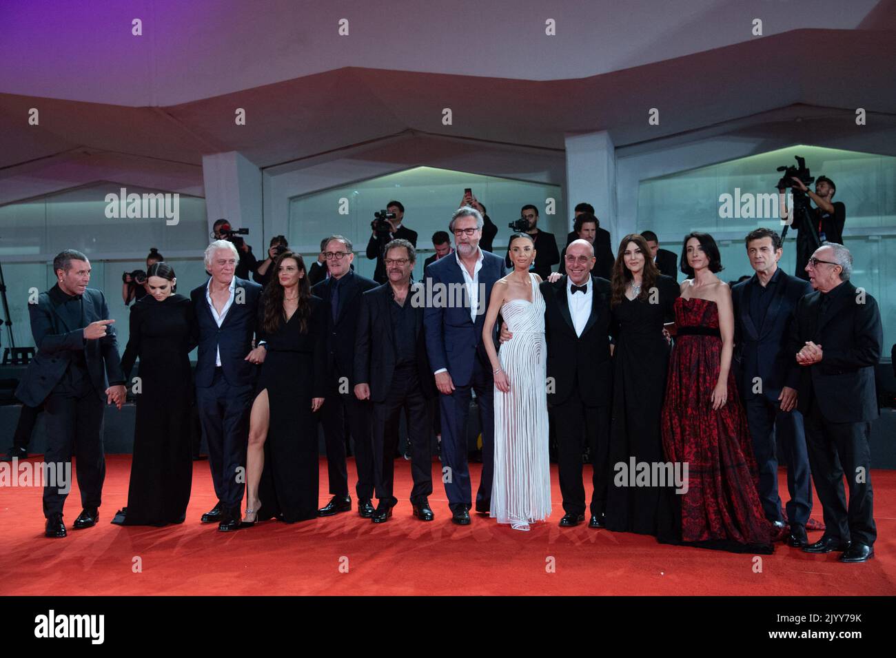Vinicio Marchioni, Silvio Orlando, Monica Bellucci, Emanuela Fanelli ...