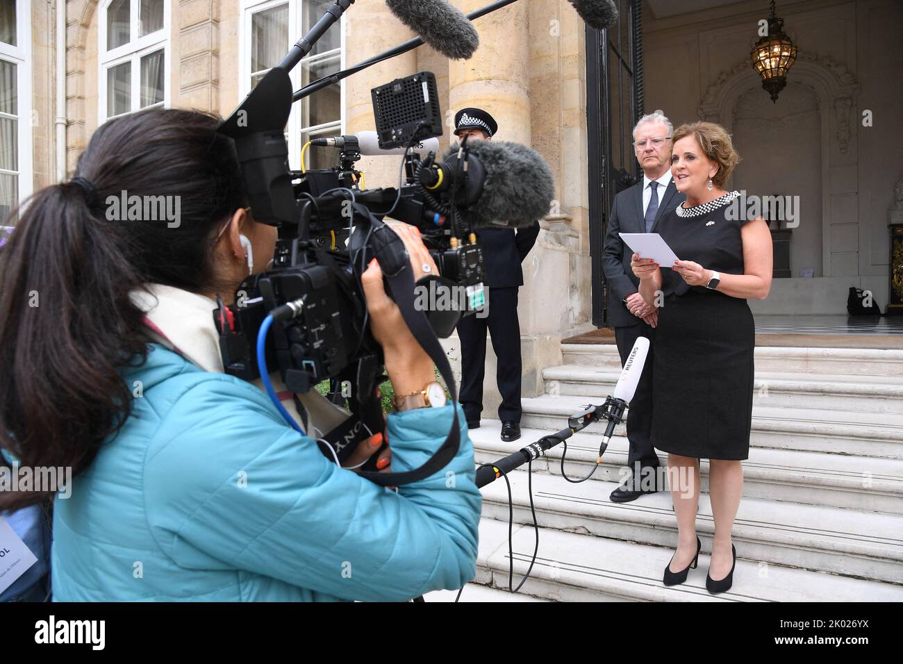 Parigi, Francia, 09/09/2022, l'ambasciatrice britannique en France Menna Rawlings donna une ...
