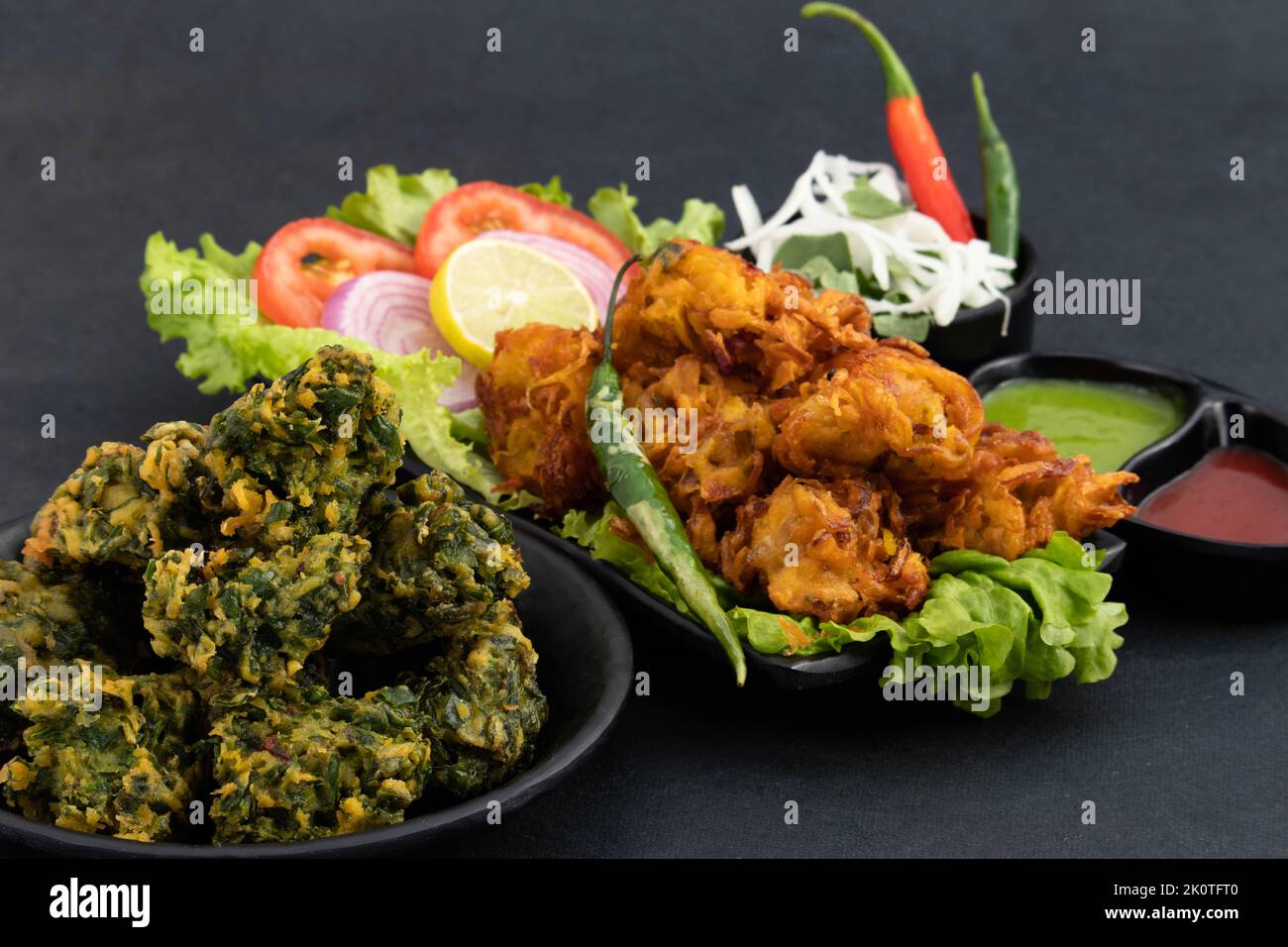 Pyaaz ke pakore immagini e fotografie stock ad alta risoluzione - Alamy