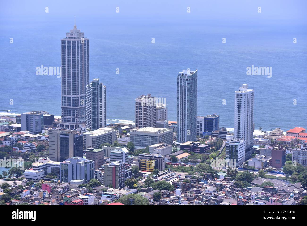 (9/12/2022) Vista della capitale Colombo dalla Torre Colombo dei Loti ...