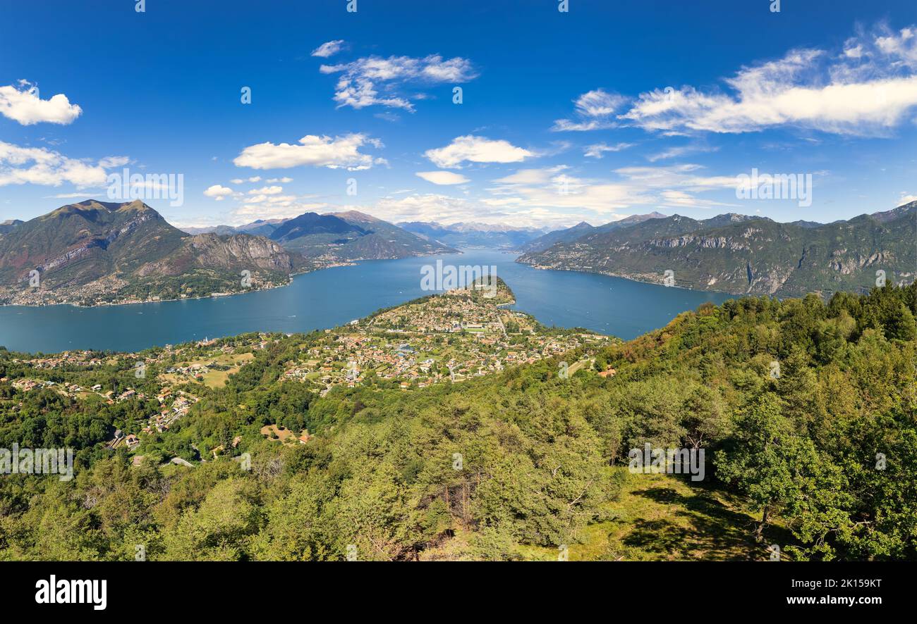 Bella vista panoramica aerea di Bellagio e del Lago di Como diviso in ...