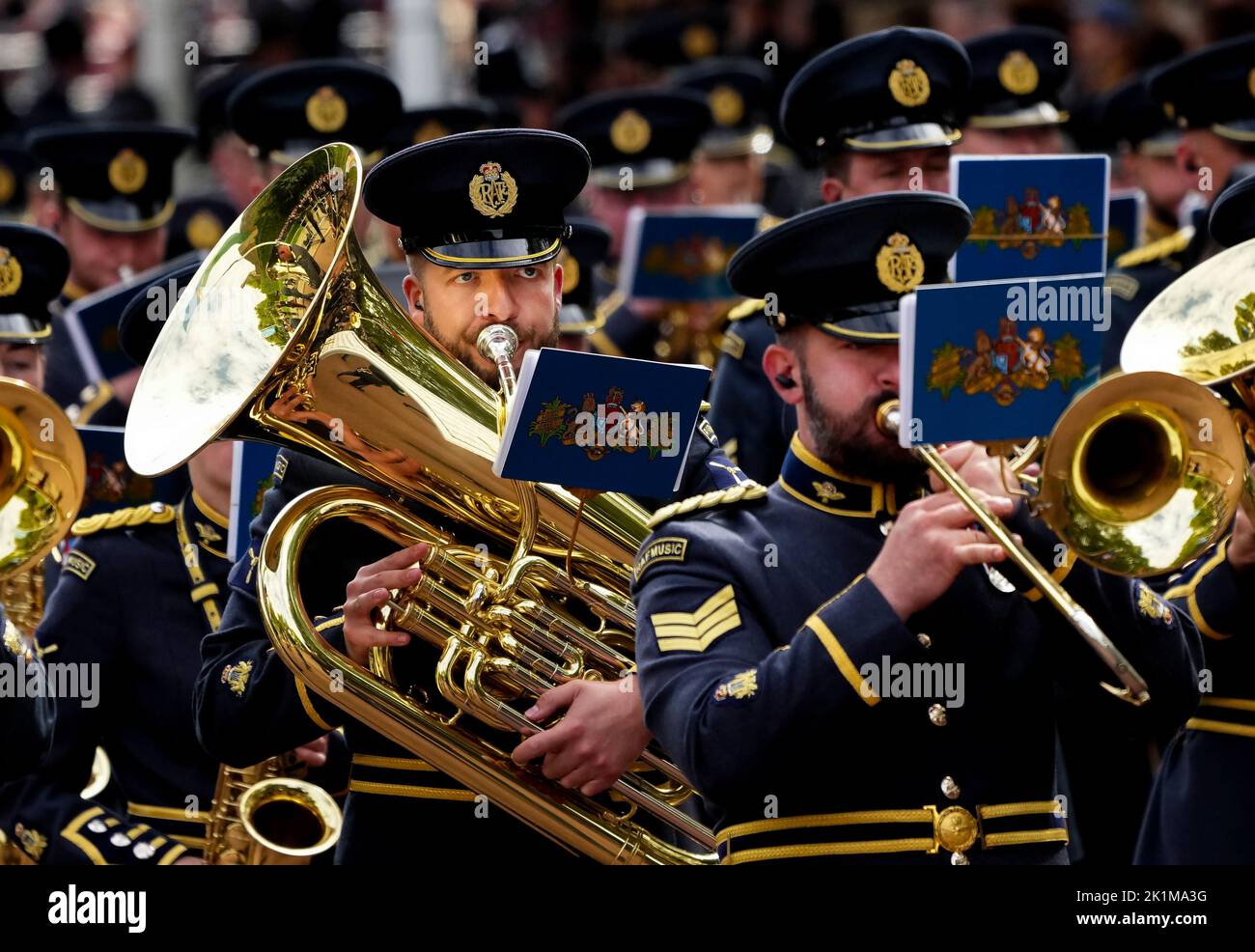 Londra, Regno Unito . 19th Set, 2022. Una band in marcia suona mentre ...