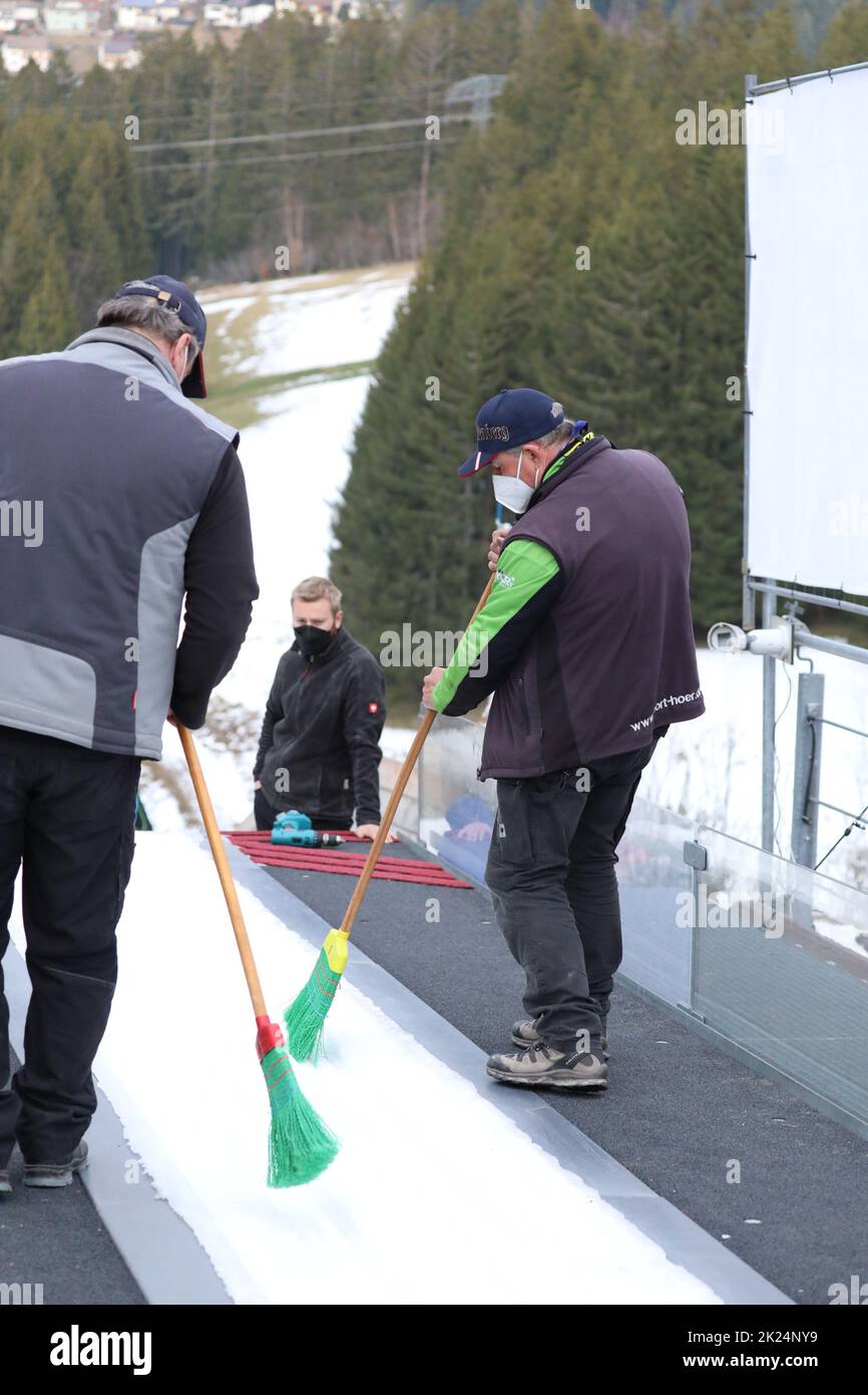 Kleiner feiner besen immagini e fotografie stock ad alta risoluzione - Alamy
